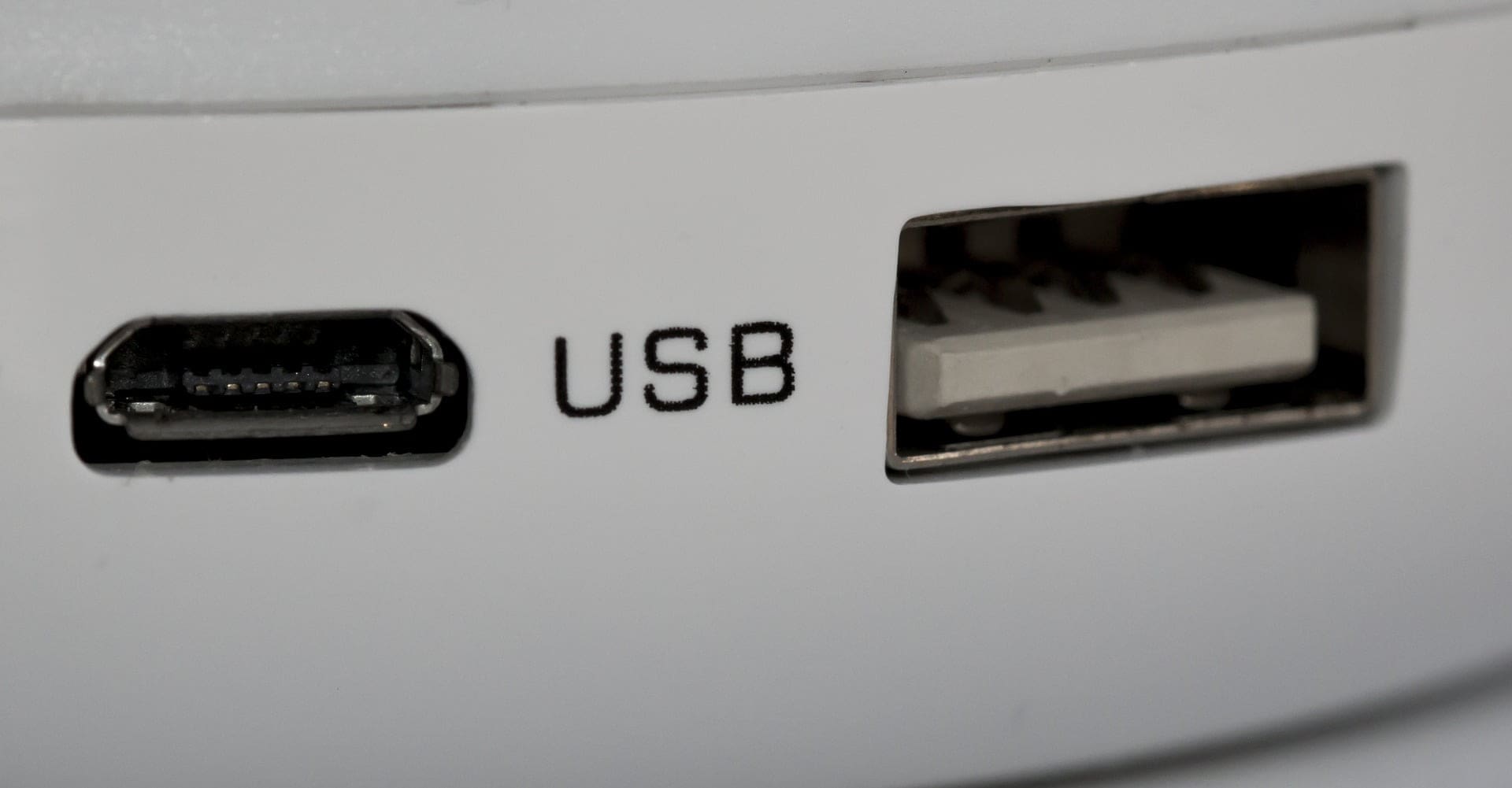 USB Cel mai folosit port | DORADO SYSTEMS®